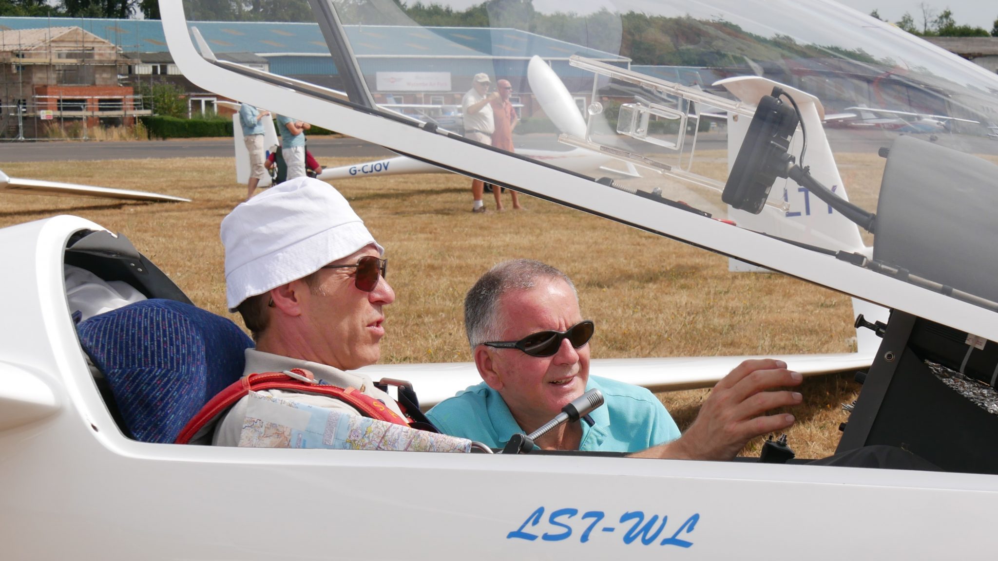 Booker Gliding Club – Discover Gliding